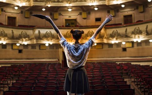 Create Solid Foundation For Your Acting Career With Online Drama School